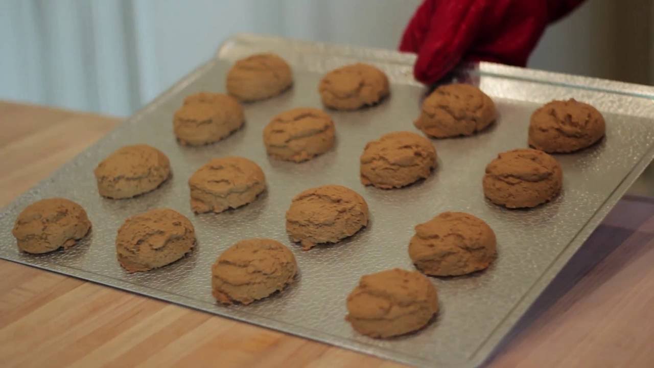 How to Make Sisters' Gourmet Gingerbread Cookie Mix - YouTube