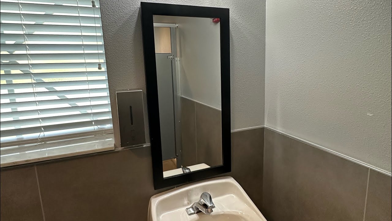 Resort Lobby Men’s Restroom - YouTube