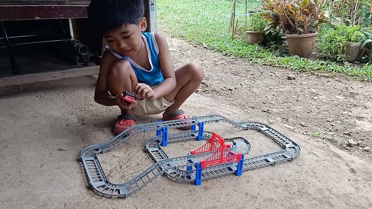Marionne's Toy #01: Mini Bridge Racing II - YouTube