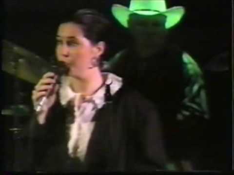 Ruby Daley - Starrs " The Bug " - YouTube