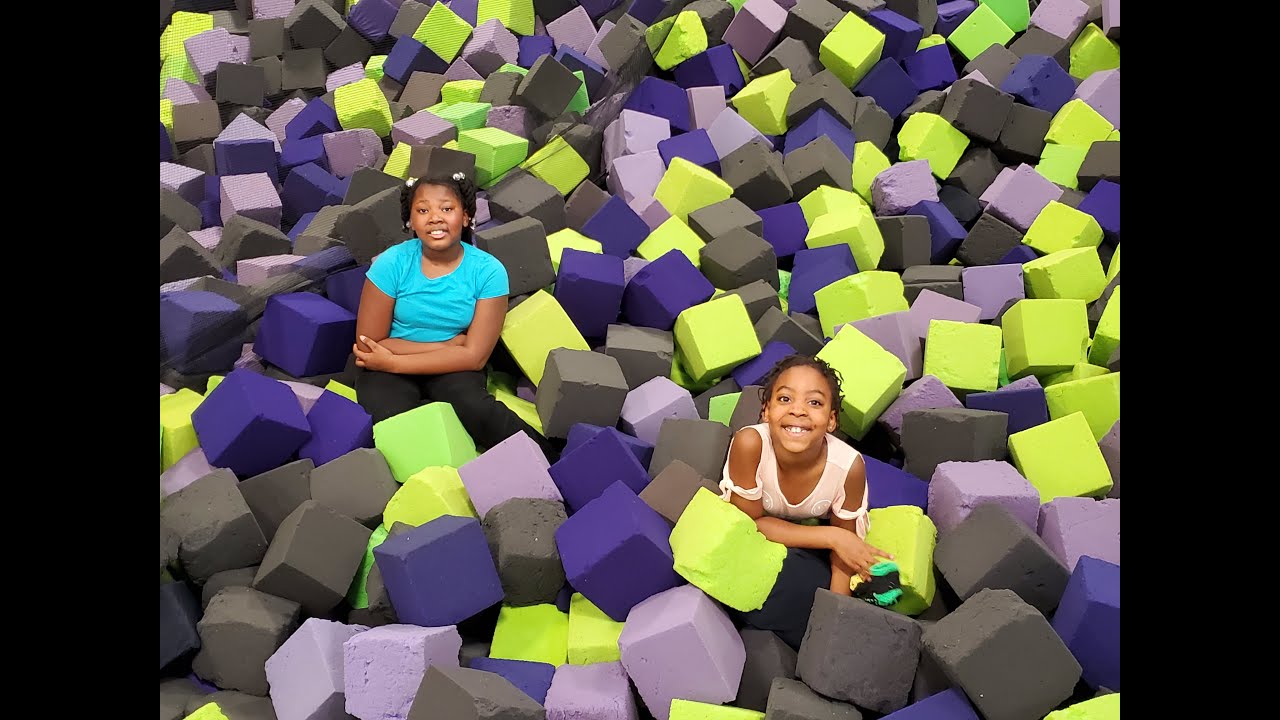 Field Trip to a Trampoline Park! - YouTube