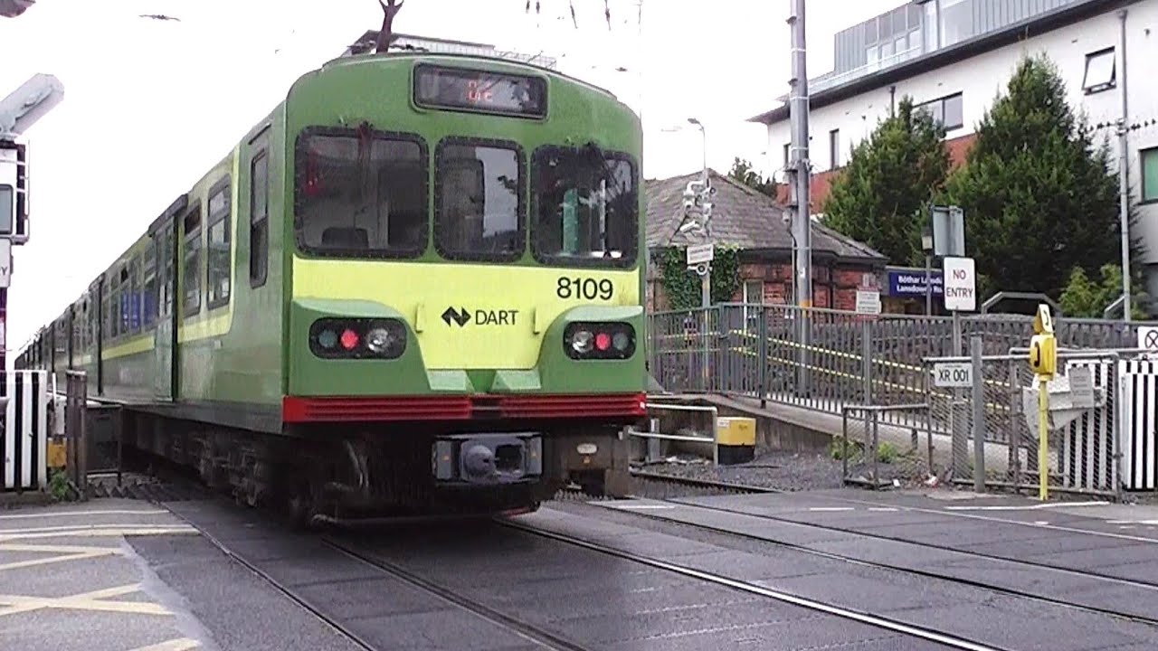 Level Crossing at Lansdowne Road, Dublin - IE 8100 Class Dart Train ...
