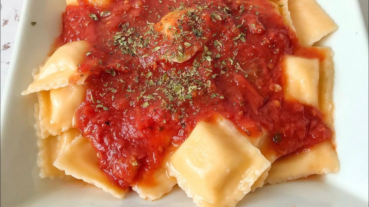 RAVIOLES CON SALSA DE TOMATE NIVEL DIOS - YouTube