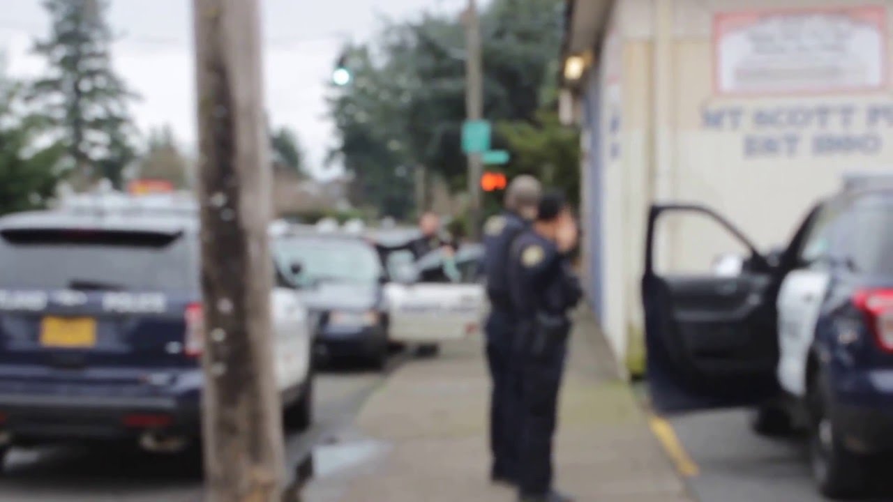cop give illegal orders - YouTube