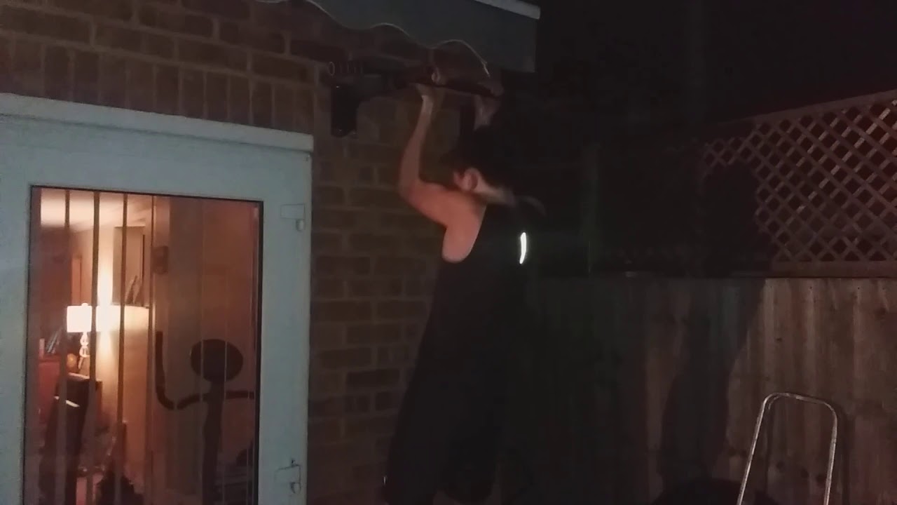 Conor Murtagh doing pull ups! - YouTube