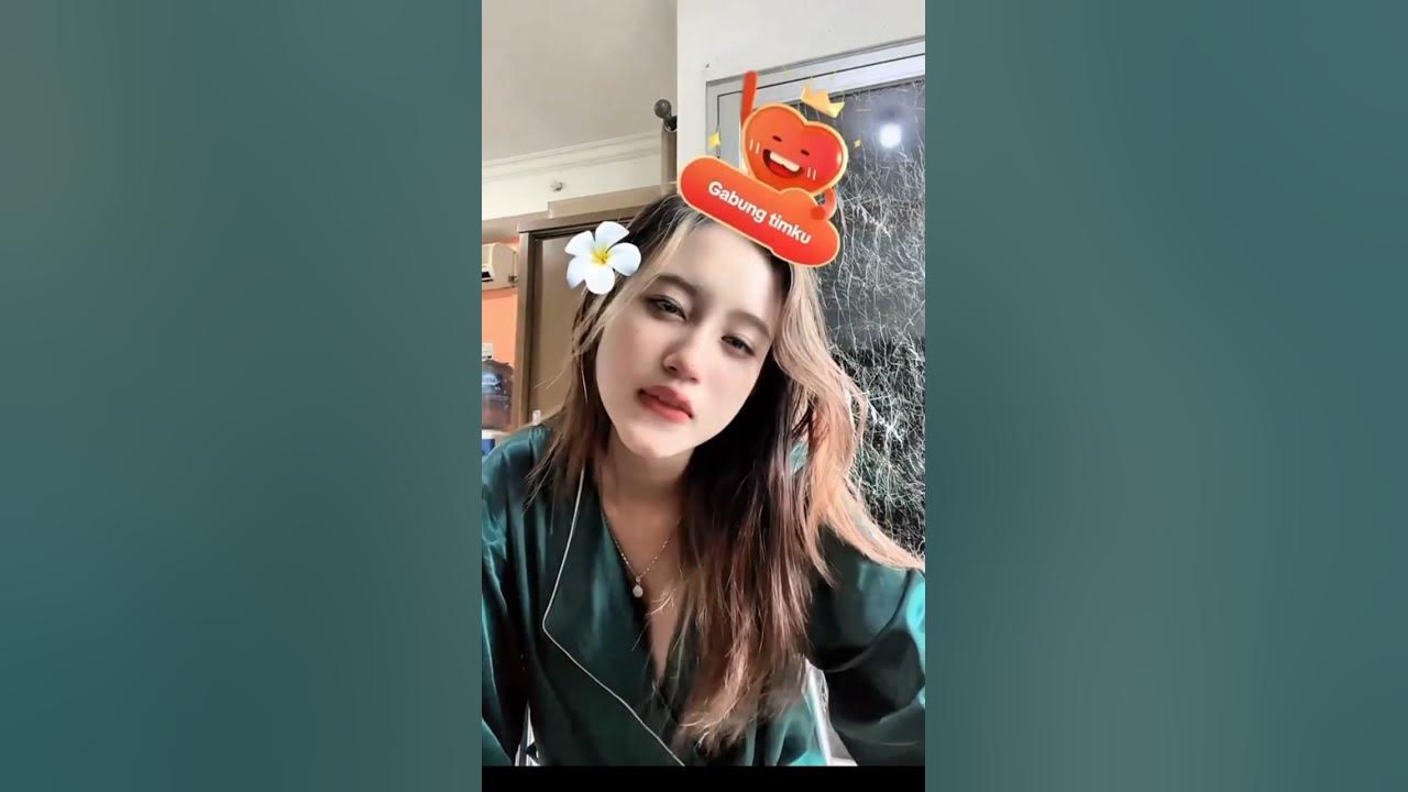 Shella ananda becca blunder live tik tok - YouTube