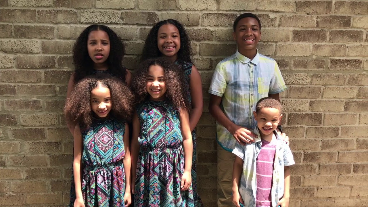 Taking Pictures with Six Kids... - YouTube