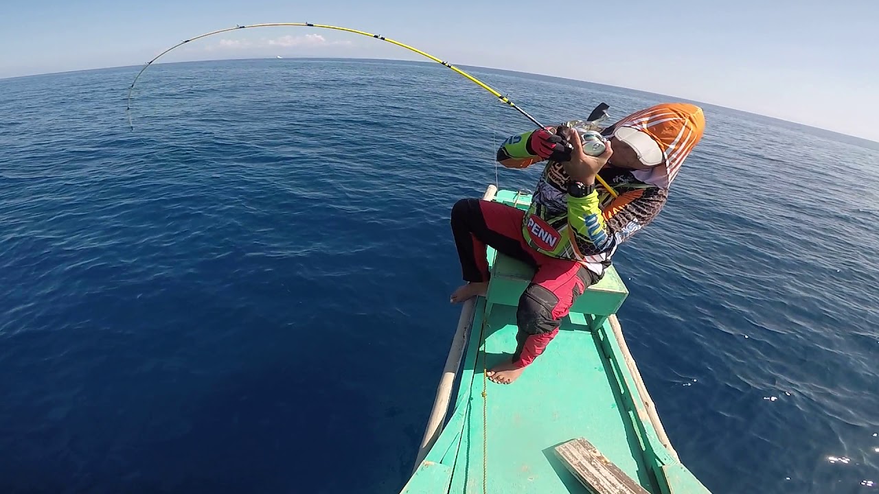 Jigging philippines - tayabas bay - YouTube