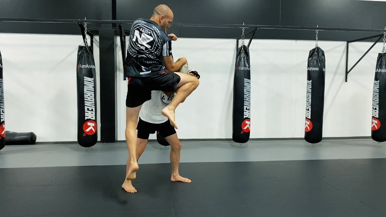 Flying Knee Variations - Kickboxing Essentials - YouTube