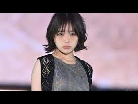 なえなの、大胆へそ出しコーデで雰囲気ガラリ【GirlsAward 2025SS】 - YouTube