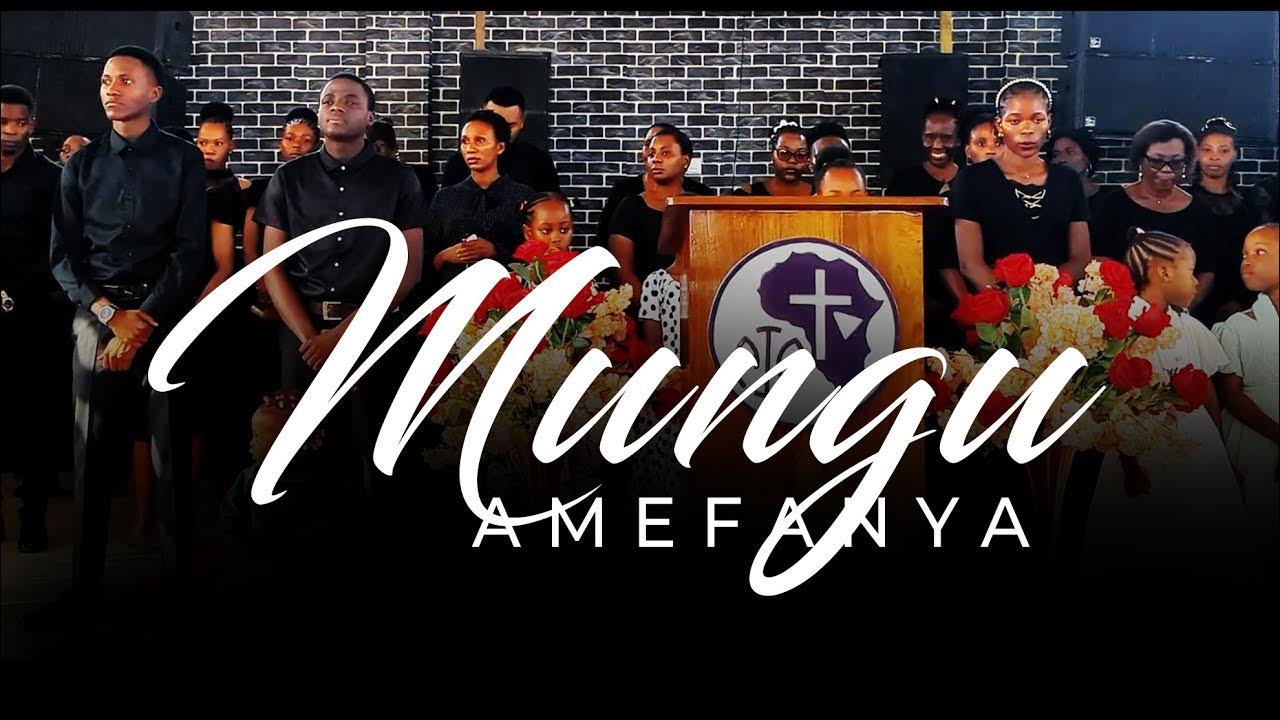 Mungu Amefanya - Ukonga Vijana Choir - YouTube