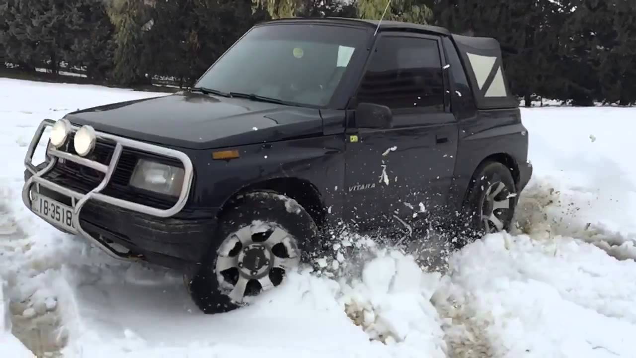 Suzuki Vitara In Snow Slowmotion HD - YouTube