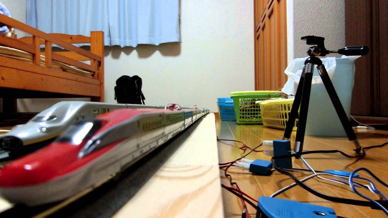 鉄道模型TOMIX製E6系+E5系やまびこを再現 到着&発車 - YouTube