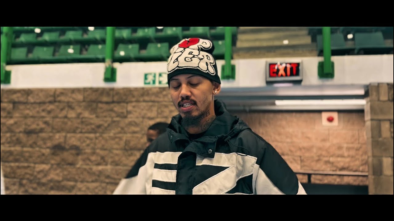 Junior King & Kay Medusa | Hoezit Hie (Official Music Video) - YouTube