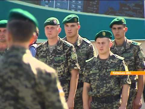 Благотворители подарили бронированный КамАЗ и два джипа военным в Бортничах