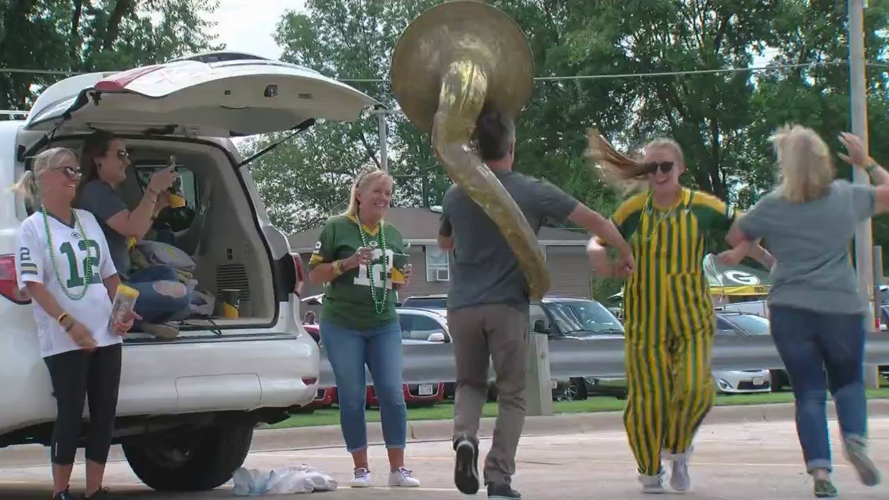 packers fans tailgating - YouTube