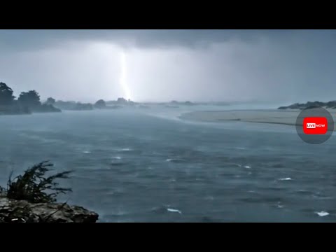 Surviving a Catastrophic Thunderstorm! - YouTube