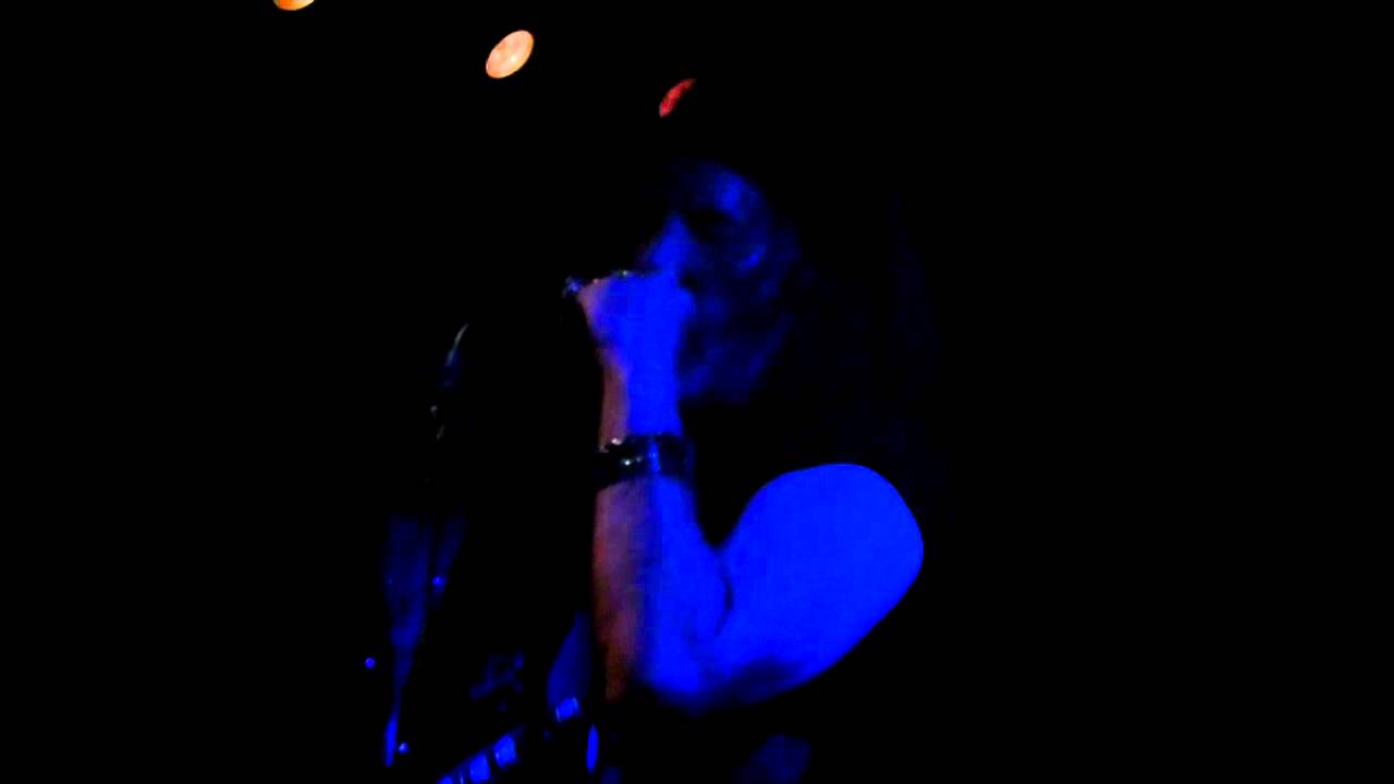 Dave Evans (Original AC/DC Singer) - TNT - YouTube