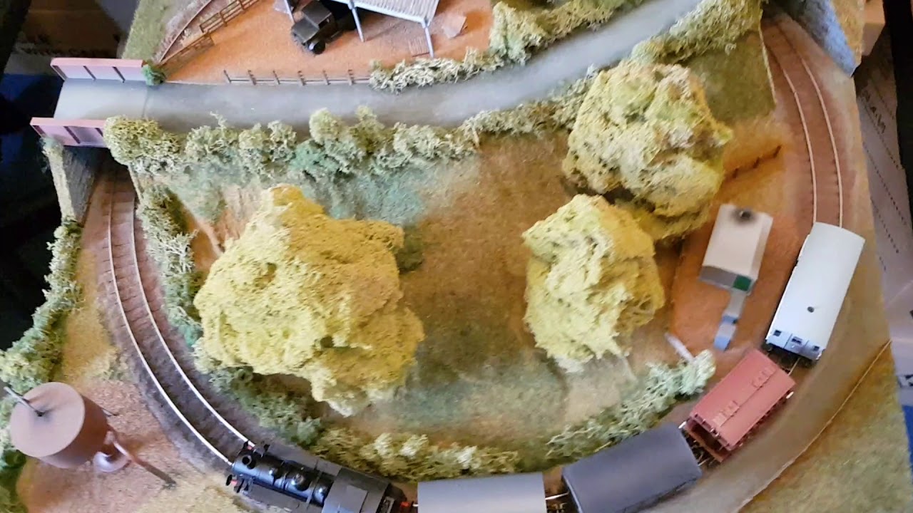 OO gauge circular micro layout. 10 inch radius. - YouTube