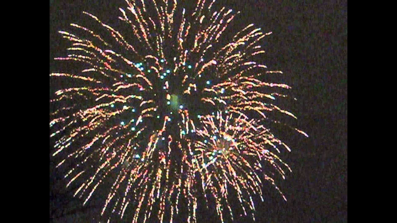 New Year 2012 Firework Shows At The Forks, Winnipeg - YouTube