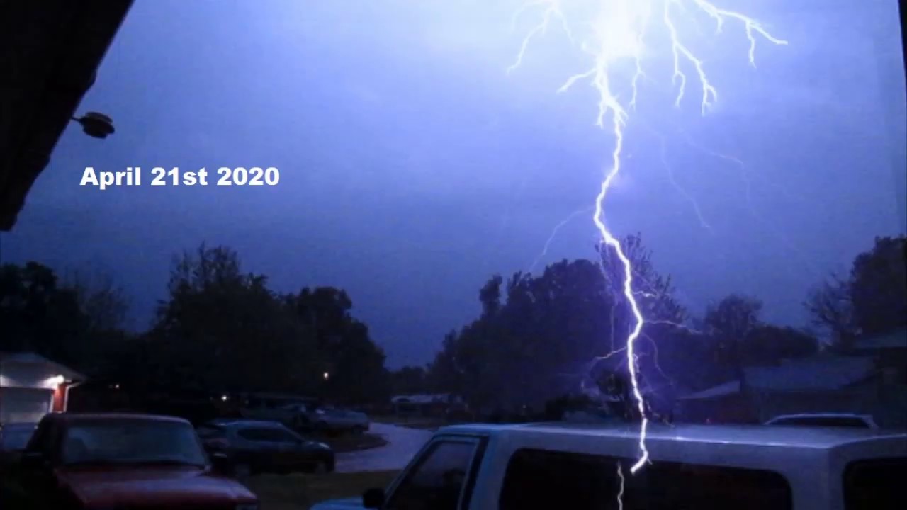 4/21/2020 Lightning (streamers) never strikes twice Norman Oklahoma ...