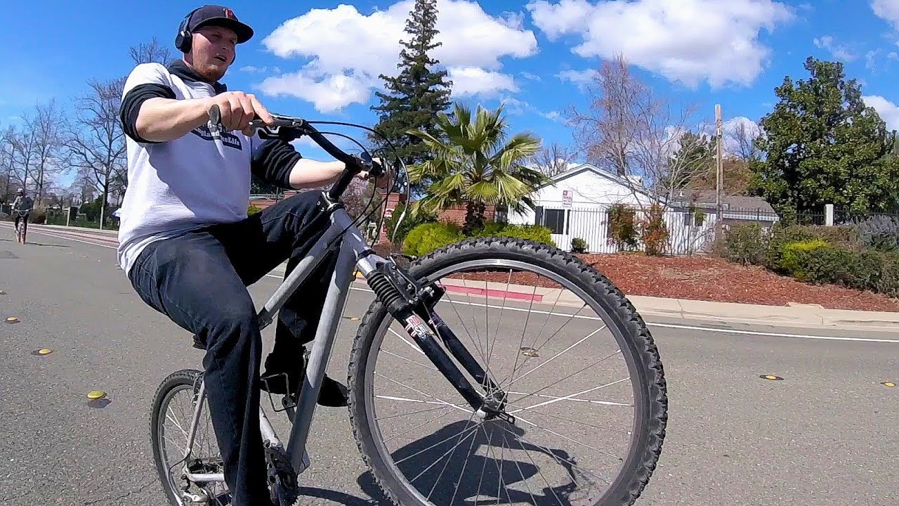 You Don't Need A Good Bike To Do Good Wheelies [Cycle Vlog] - YouTube