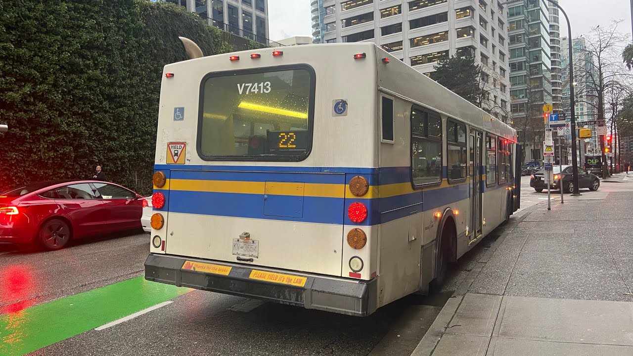 Vancouver Translink 2000 New Flyer D40LF V7413 on 22 Downtown - YouTube