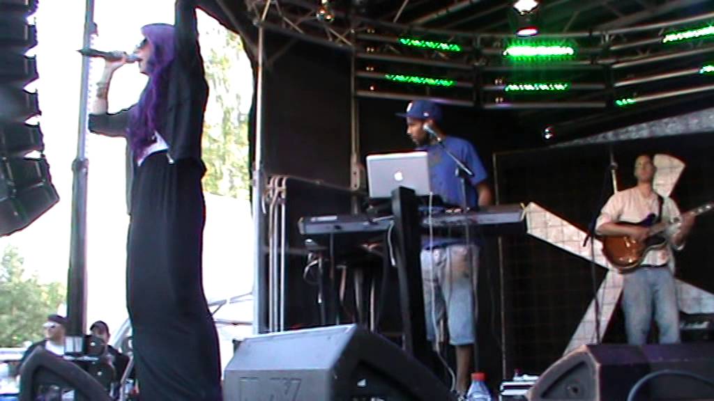 Syster Sol Fullt fokus 2014 Orminge Karneval - YouTube