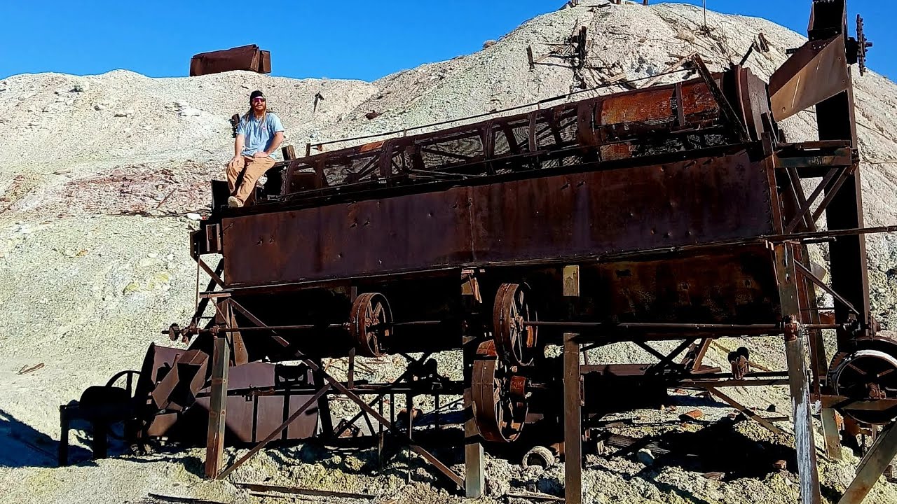 Death Valley’s Hanging Cliffs: Abandoned Gold Mine & Sulfur Crater ...