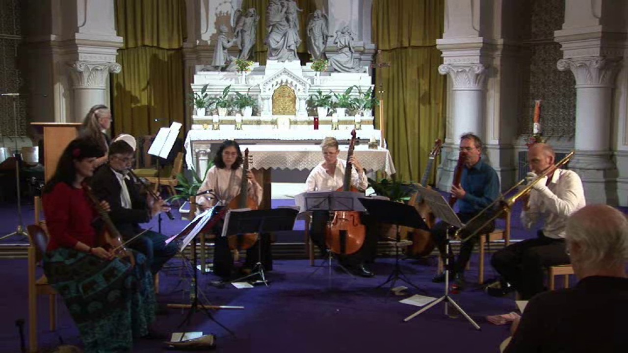 Basse danse von Attaignant - YouTube