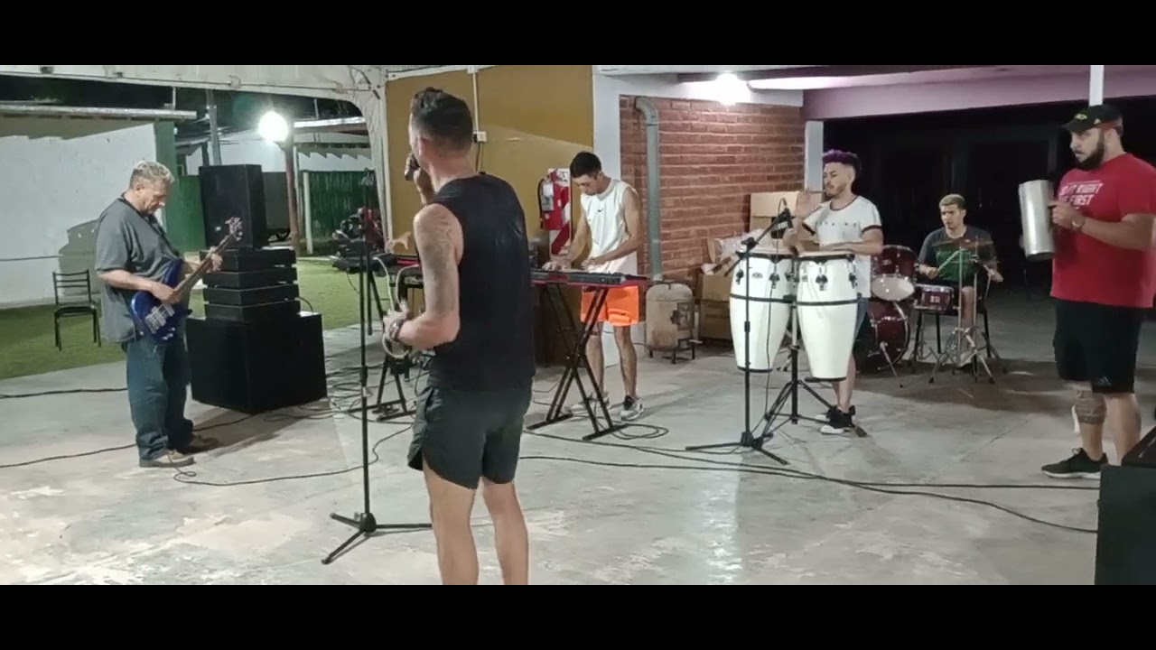 Este Cuarteto (El Mismo Aire) - YouTube