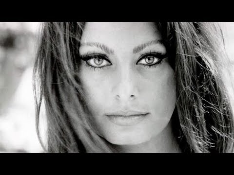 SOFIA LOREN: SU PRIMERA PELÍCULA FUE...