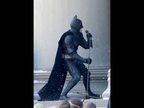 Batman Sings - YouTube
