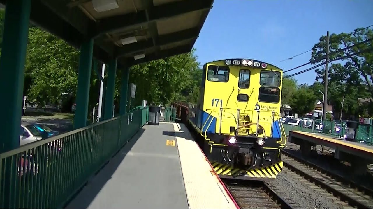 LIRR: Work Train MP15AC #171 GREAT K5LA @ Sayville! - YouTube