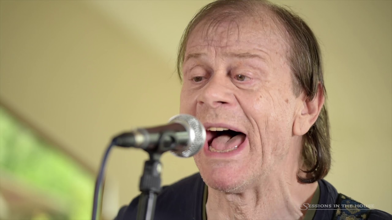 Sessions in the House 125. Rob Strong. Going Down South. - YouTube