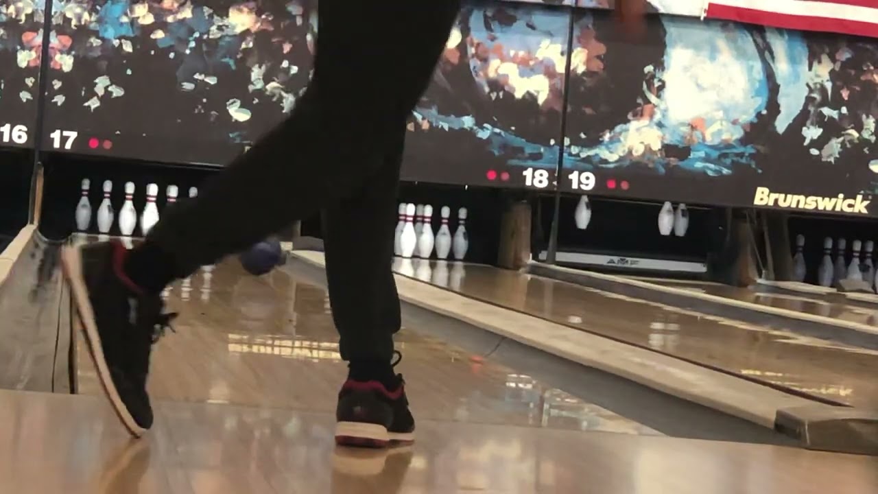 222 Game @ Elk Grove Bowl (AMF 82-70) - YouTube