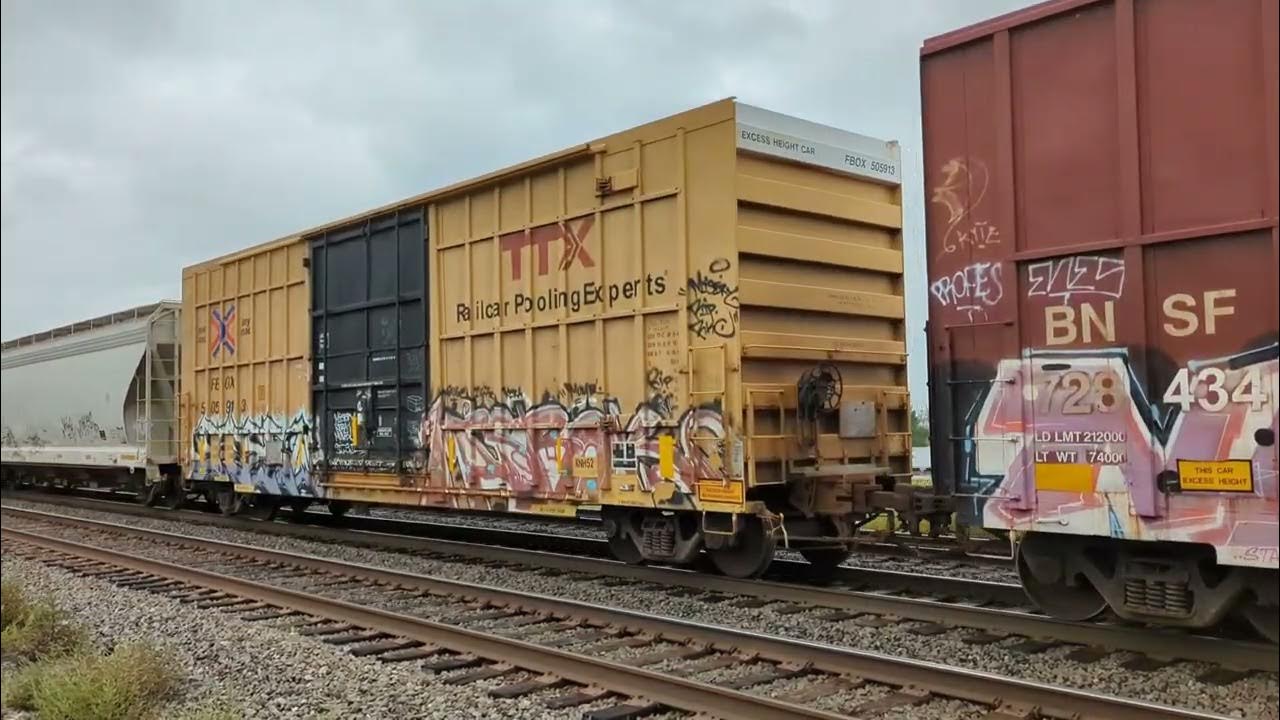 NS H11 at Alburtis PA today - YouTube