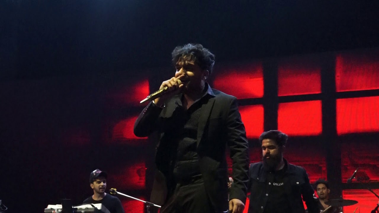 High rated Gabru by Guru Randhawa - YouTube