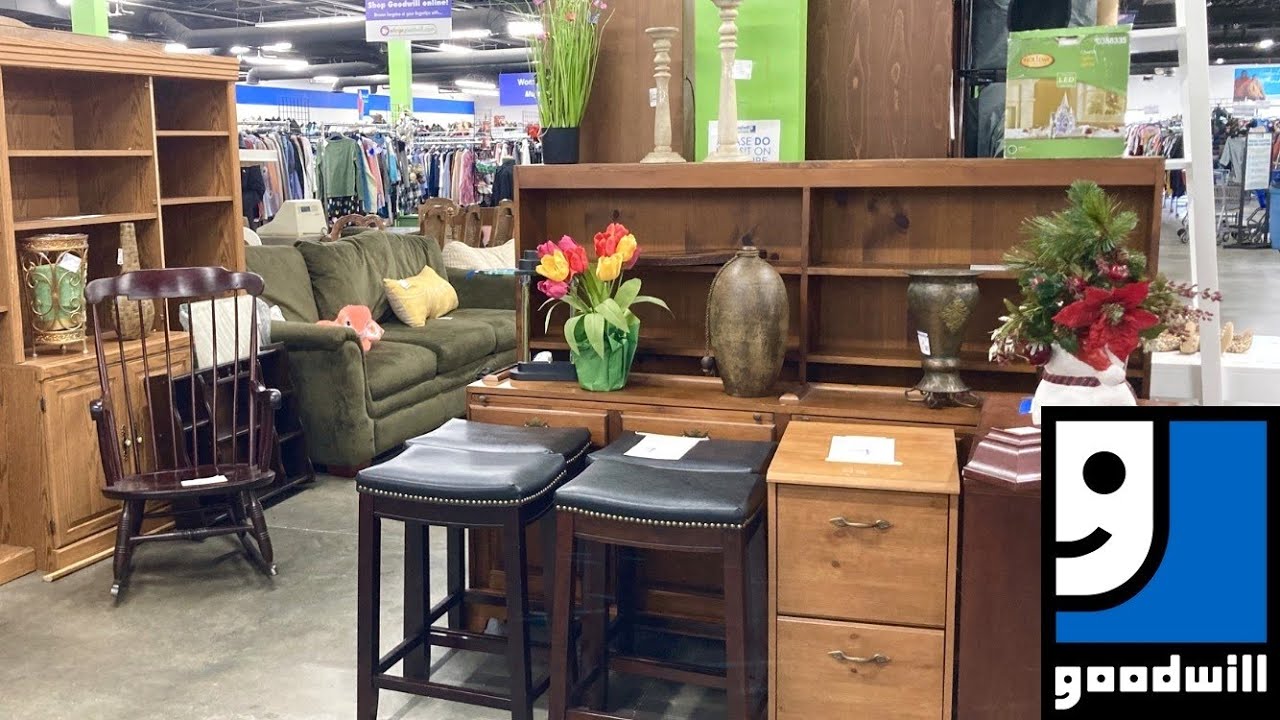 GOODWILL (3 DIFFERENT STORES) SHOP WITH ME CHRISTMAS DECOR FURNITURE ...