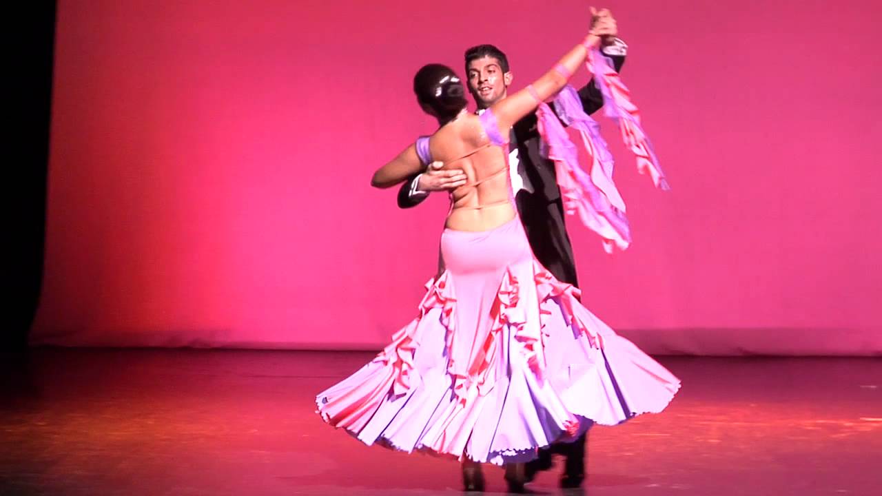 Beatriz y Basem - Vals Vienes (III Festival Danzas del Mundo) - YouTube