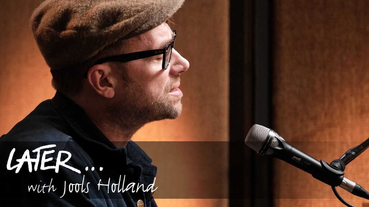 Damon Albarn - No Distance Left to Run Chords - Chordify