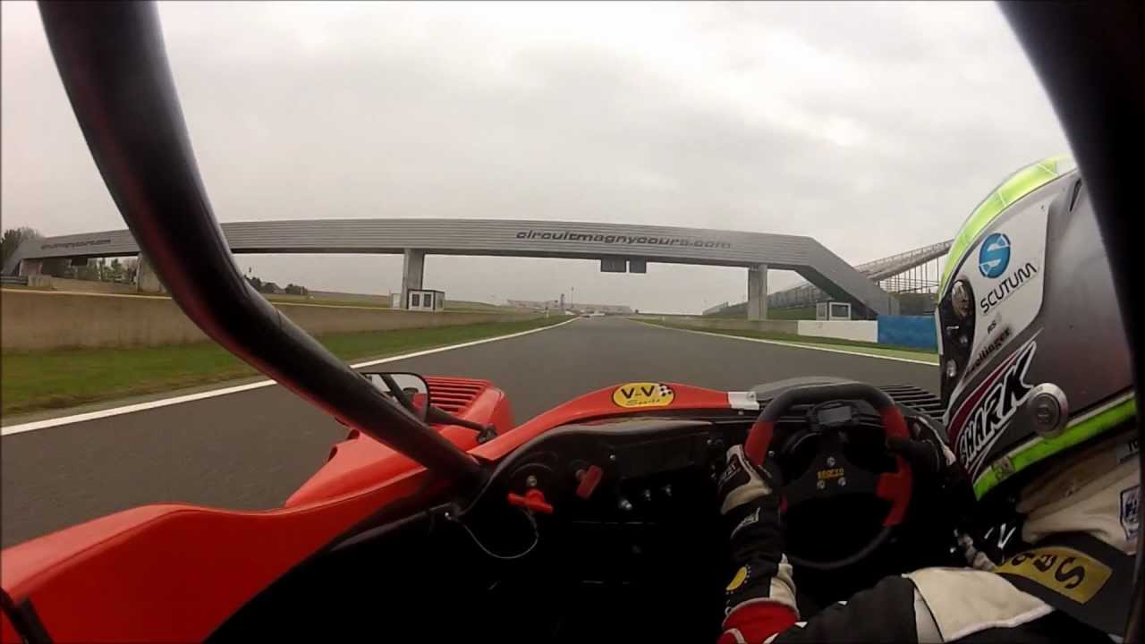 David Zollinger monte à bord de la Funyo 5 à Magny Cours - YouTube
