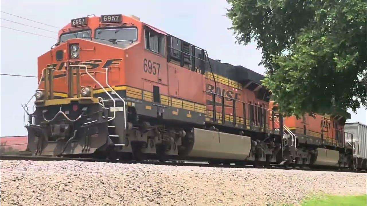 BNSF 5777 Rock Train Valley View Ln Railroad Crossing Farmers Branch TX - YouTube