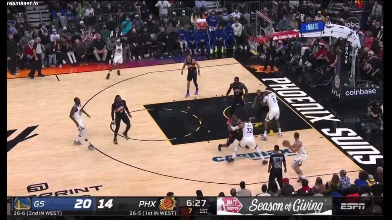Gp2 gives a Christmas gift with a monstrous dunk 🥶 😱 🎁 - YouTube
