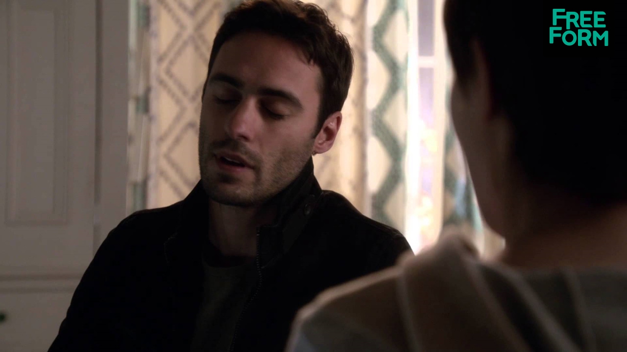 Chasing Life - 2x08 Sneak Peek: Dom Apologizes to April | Freeform ...