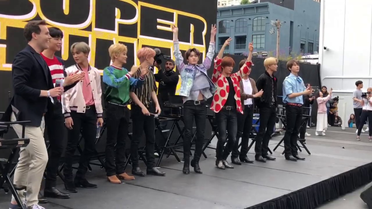 [HD FANCAM] NCT 127 Arriving to Capitol Records Fan Meet in LA - YouTube