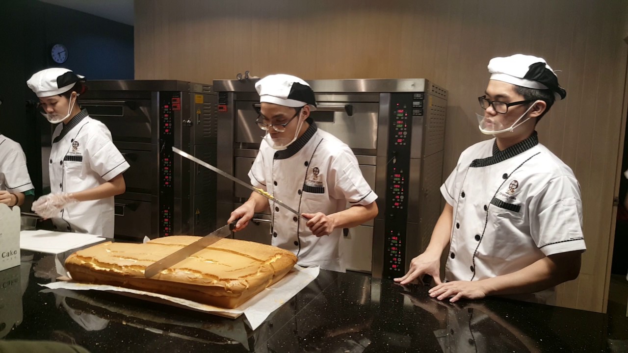 Original Cake's Freshly Baked Cakes in Sunway Velocity Cheras - YouTube