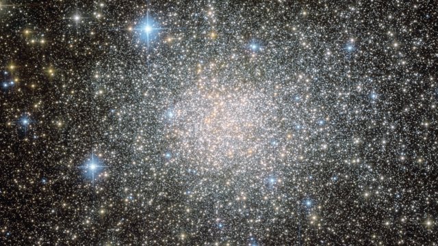 Zooming on the star cluster Terzan - YouTube