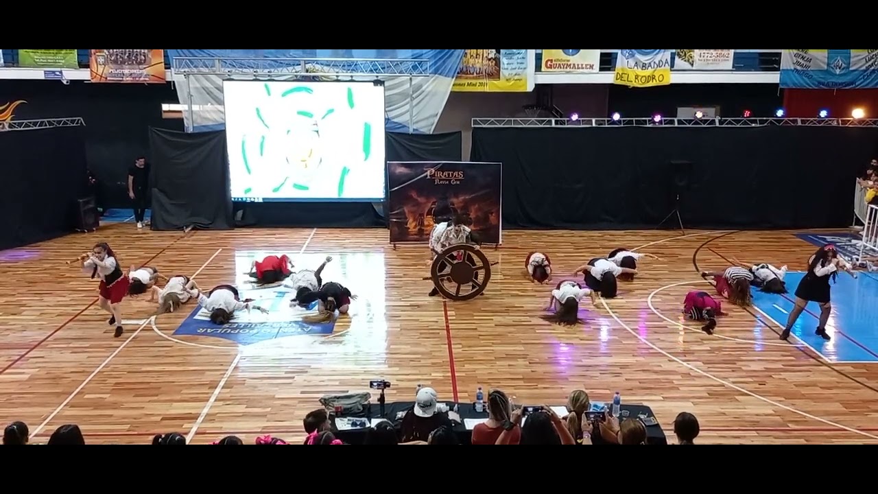 Free Dance - Piratas - Flavia Gym 2021 - YouTube