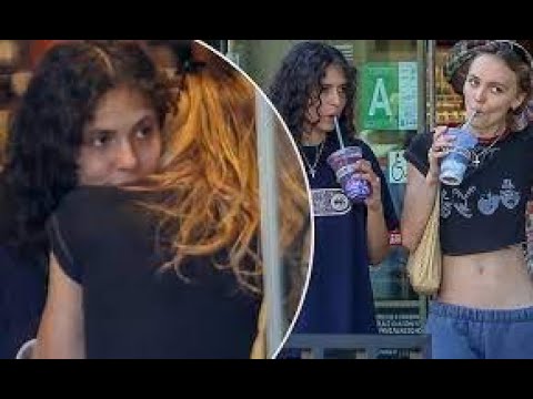 Lily-Rose Depp can't keep her hands off girlfriend 070 Shake as actress ...